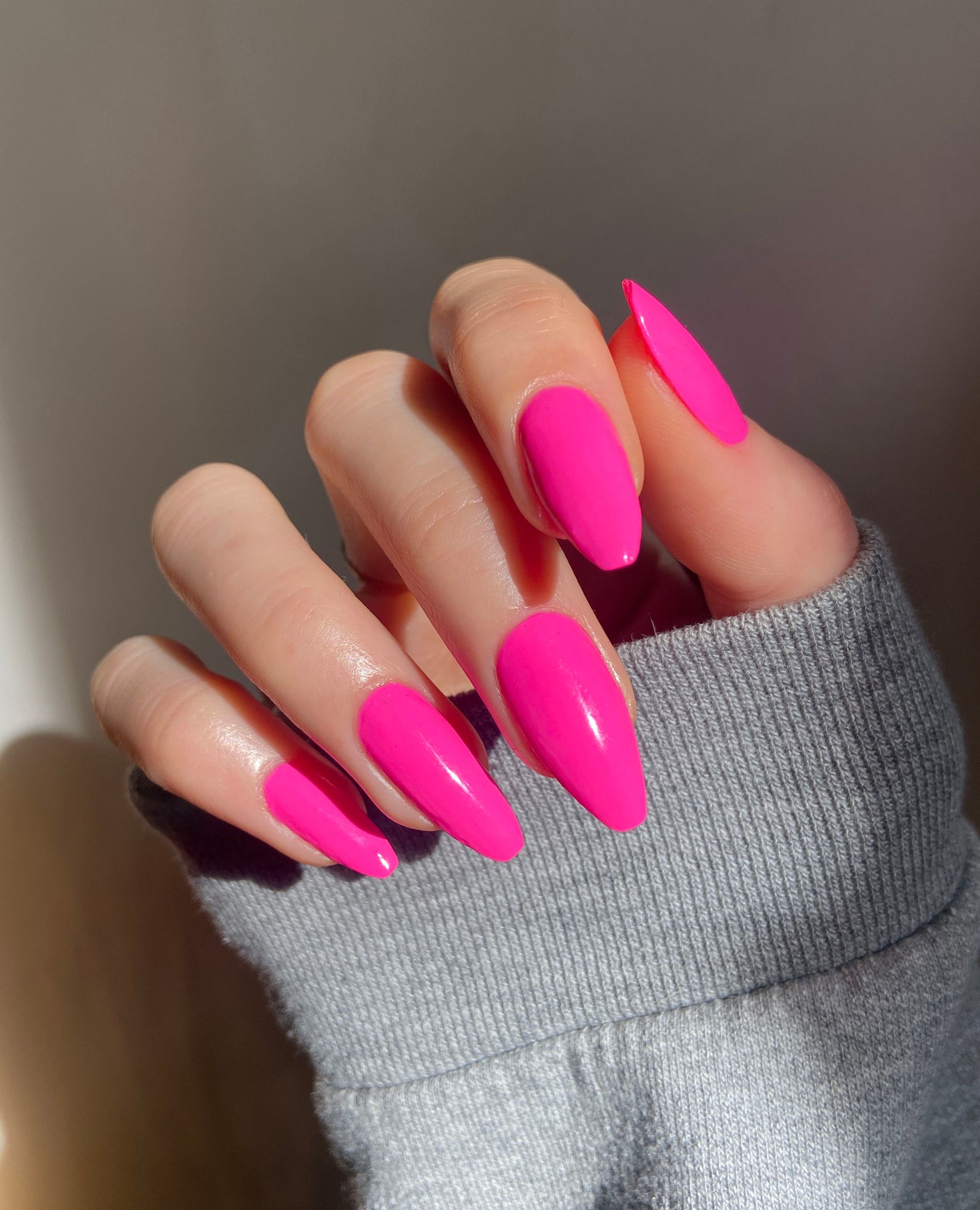 CANOODLING – Death Valley Nails